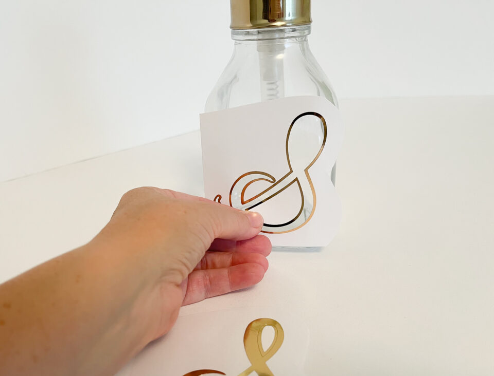 How to Make Etched Glass Shampoo Bottles - The Palette Muse