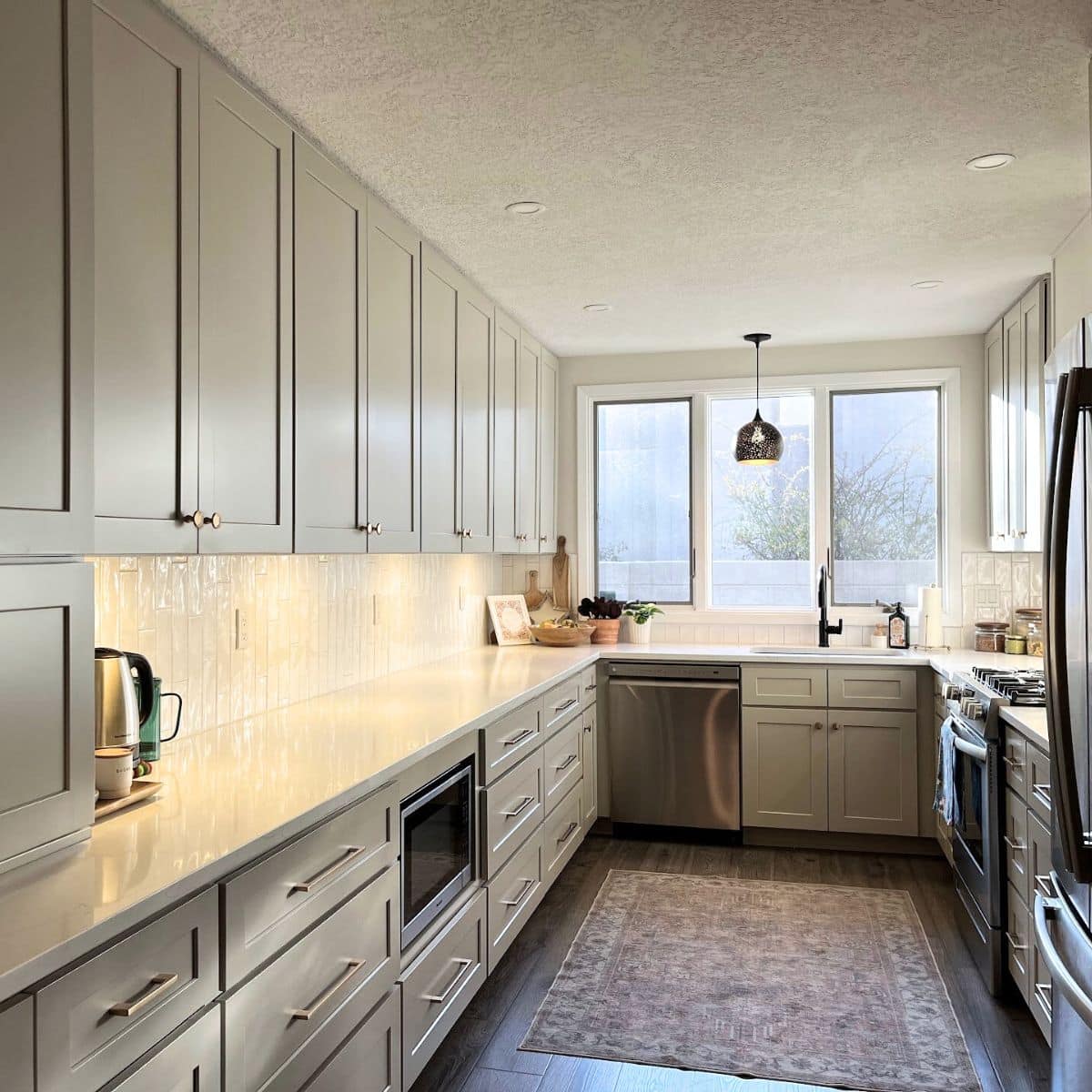 How to Choose and Install the Best Under Cabinet Lighting for your ...